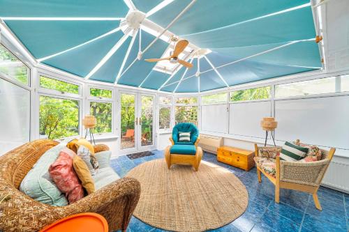 Beautiful Family Home W/ Parking In Central Oxford -Pass The Keys - Oxford