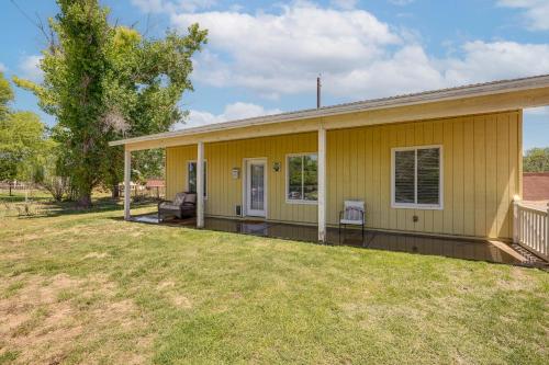 Private Acreage, Pet-friendly Yard! Gilbert Haven - Gilbert, AZ