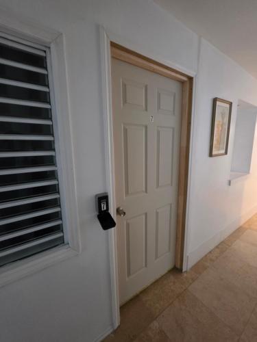 Affordable Stays At Quisqueya Room 7 3rd Floor - San Juan