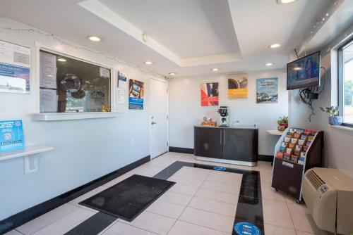 Motel 6 Richmond, Va - Midlothian Turnpike - Richmond, VA