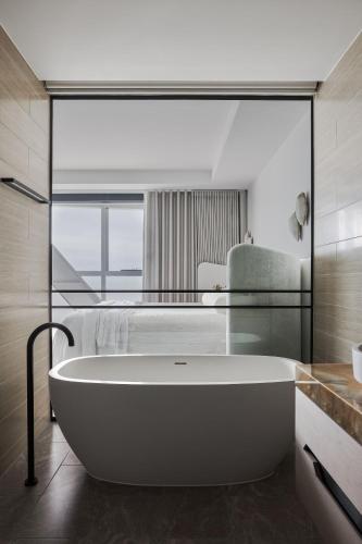 Surfers Paradise Jewel - Surfers Paradise