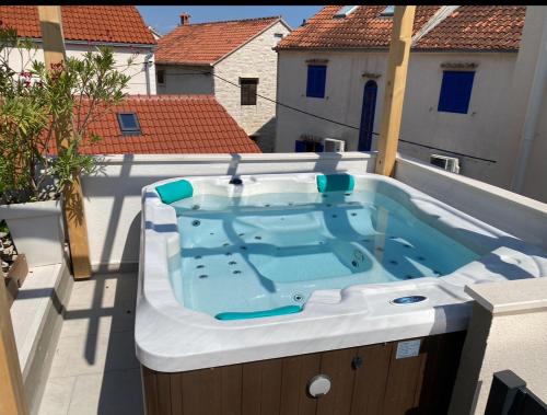 Villa De Blue 3 Rooftop Pool & Jacuzzi - Bol