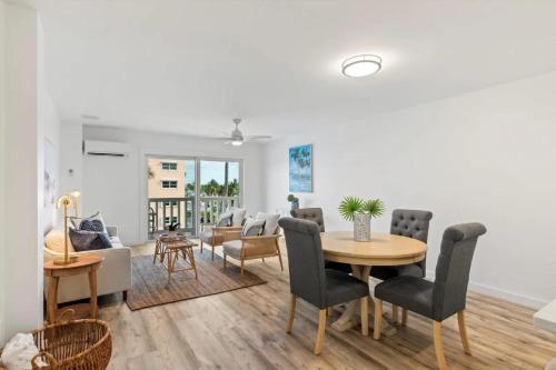 Bright 2br Oceanview Condo - Key West, FL
