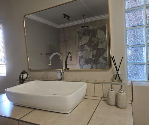 Oblique Boutique House - Centurion
