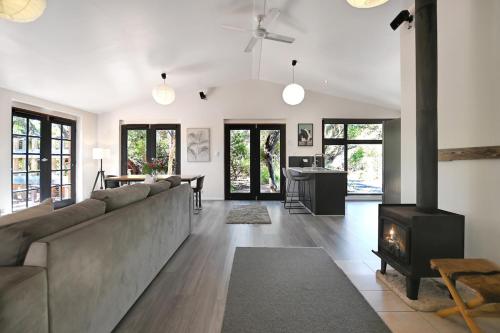 The Cozy Nook Stunning Bathroom And Hidden Retreat - Kingscote