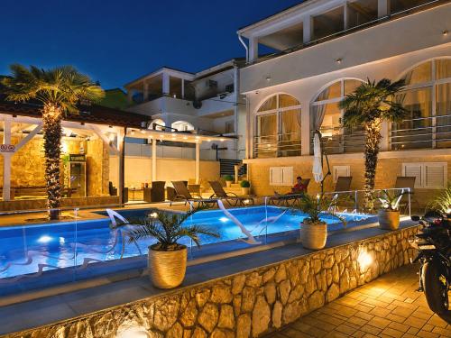 Apartments Sun Dance 2 With Heated Pool - Novalja