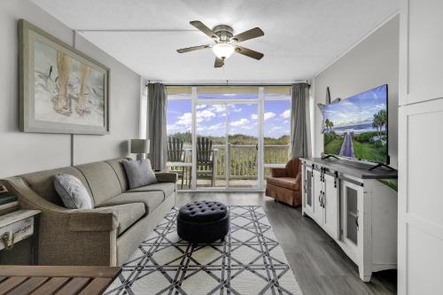 Seaside Elegance Your Coastal Getaway - Cherry Grove Beach, North Myrtle Beach