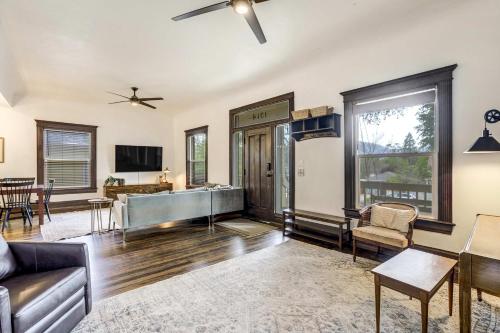 Kindred Estate Spacious Historic Home W Sauna - Colorado Springs
