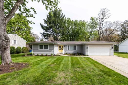 Walk To Beach - Arcade Fire Pit - Sleeps 10 - Indiana
