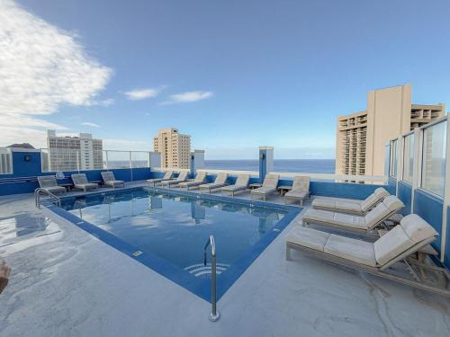 Waikiki Beach & Diamond Head View 18f Luxe 1b - Honolulu, HI