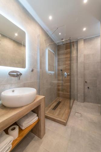 Deluxe Apartment Bb For 4 Guests - Santorini