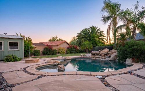 Mins To State Farm Stadium - Pool Fire Pit - Glendale, AZ