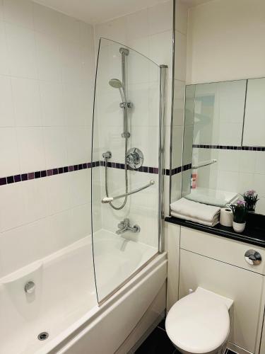 Stylish 1br Birmingham By Livecomfortably - Birmingham
