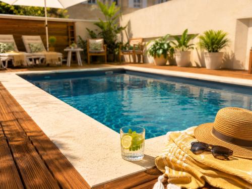 Villa Prestige - Maison D Hotes Avec Piscine, Billard Et Parking Prive - Centre 5 Min - Proche A7-a9 - Orange