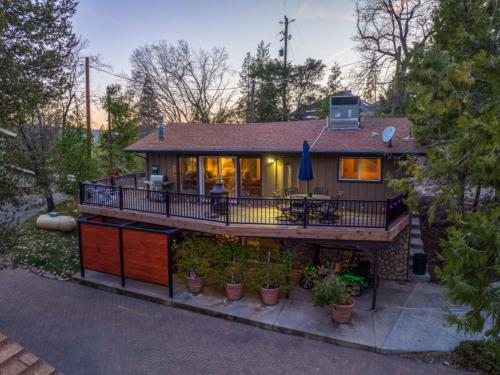 Beaver Cabin - Hot Tub - Pet Friendly In The Pines - 巴斯湖
