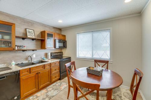 Easy Lake Access! Blue Water Base Camp Near Dtwn - Sarnia