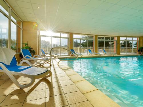 Stylish Coastal Apartment With Shared Pool - Côtes-d'Armor