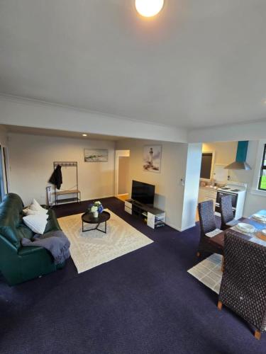 Kuirau's Nest, Your Lake Road Escape - Rotorua