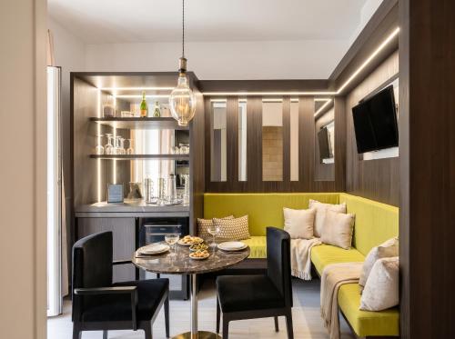 Terra | 2-bedroom With Shared Kitchen & Balcony – Seafront Location - Pouilles