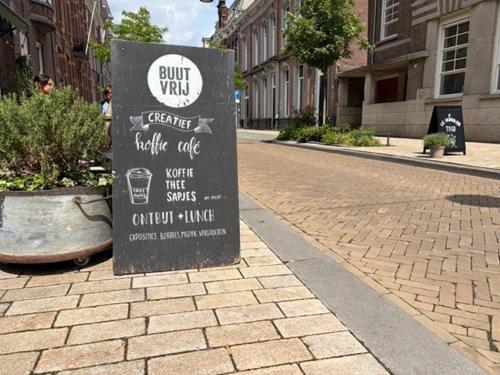 Luxe Suite - New Bed - Wifi- Safe City Center - Tilburg