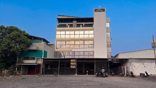 White Pearl, Jabalpur - Jabalpur