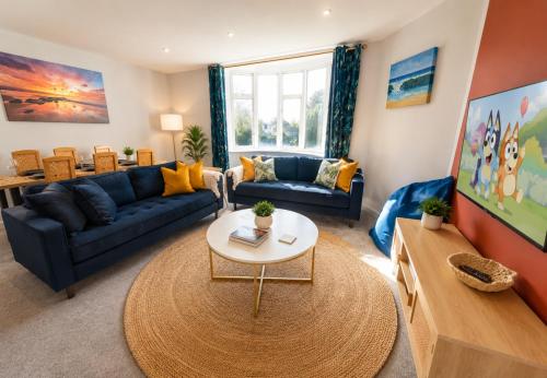 Family Fun! 3 Bedroom- Bournemouth Gem - Near Bournemouth Beach & Town - Poole