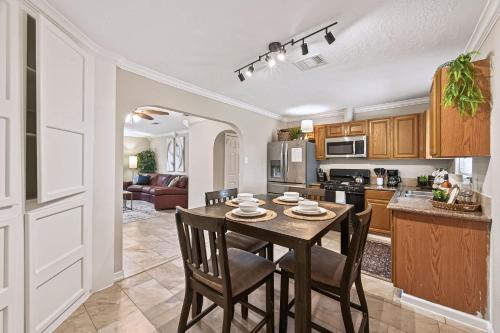 Comfortable 3br Home With Backyard For Bbqs - Houston, TX