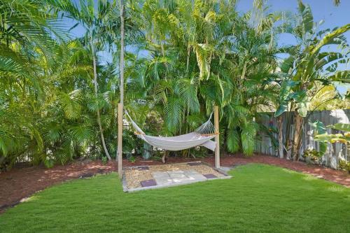 Beach Apart By Dream Vacation Unit 3 - Riviera Beach, FL