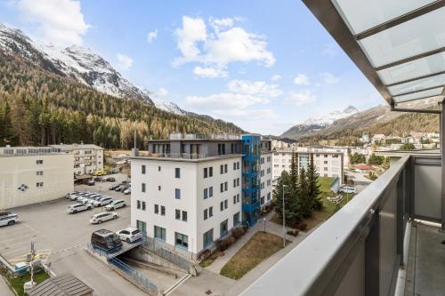 Apartments Corvatch-sunflower - Saint Moritz