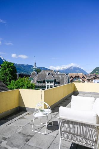 Cozy Swiss Apartment - City & Mountain View - Interlaken