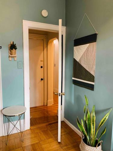 Junior 1-bedroom Apt In Lovely Uptown Brownstone - Englewood, NJ