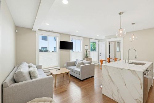 Inviting 3br In Cambridge, Walk To T & Central Sq - Boston, MA