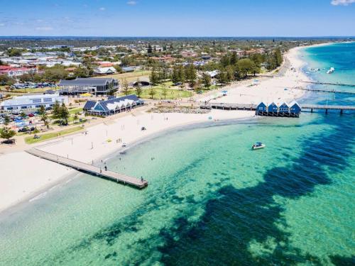 At Busso Cabin 56 - Busselton