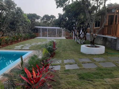 Melody-wooden Cottage With Private Pool - Hyderabad