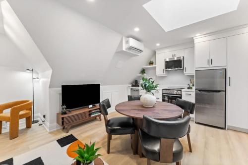 Luxury Deluxe 1 Br - 1 Bed - New Build - Near Downtown - 토론토