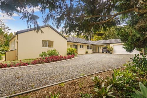 Hideaway With Us, On Tamborine Mountain - Tamborine Mountain