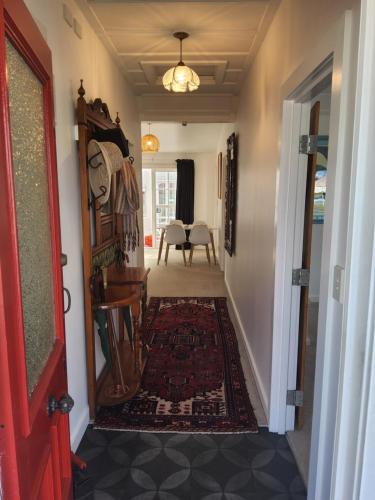 Honeymoon Cottage - Thames