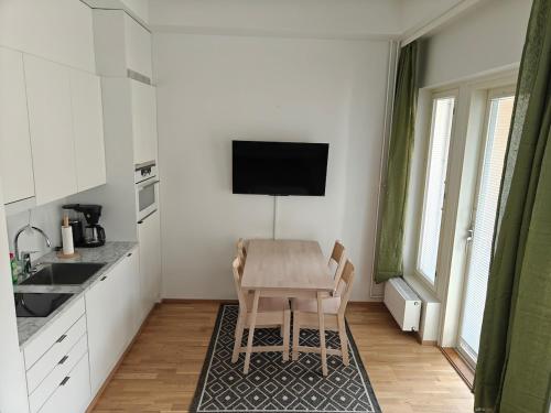 Modern Studio - Train - Airport - Self Check-in - Helsinki