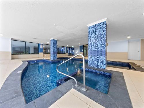 50 Bright Breezy East Perth Pool Gym & Parking - Victoria Park