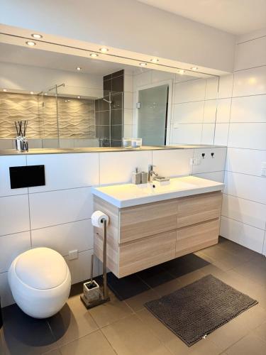 Elegant Suite With Terrace Near Cologne & Dusseldorf - Wuppertal