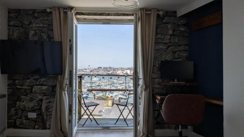 Crow's Nest - Turnchapel, Devon - Plymouth