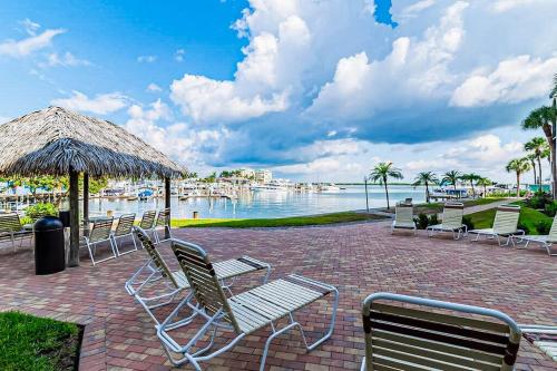 Anglers Cove Retreat - Marco Island, FL