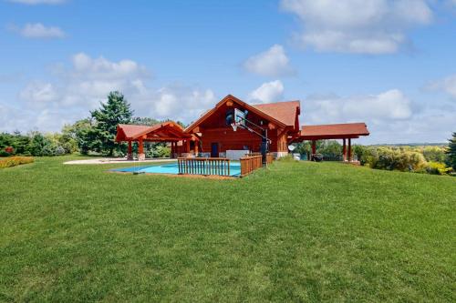 Cherry Knoll - Dowagiac, MI