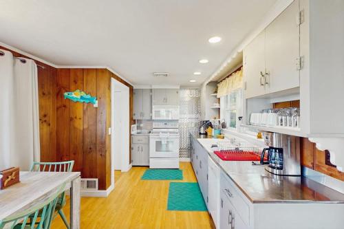 Coastal Hideaway - Eastham, MA