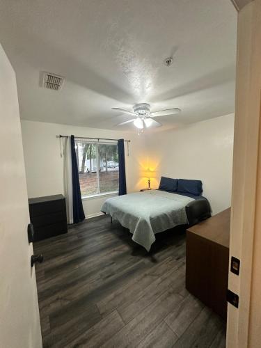 Private Bedroom And Bathroom At University Of Florida, Apt 202 - Room #1 - Gainesville, FL
