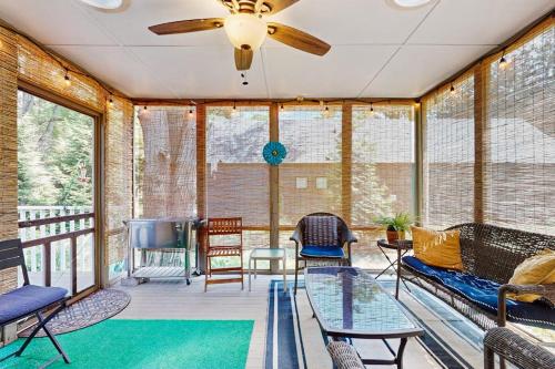 Wine Down Cottage - New Buffalo, MI