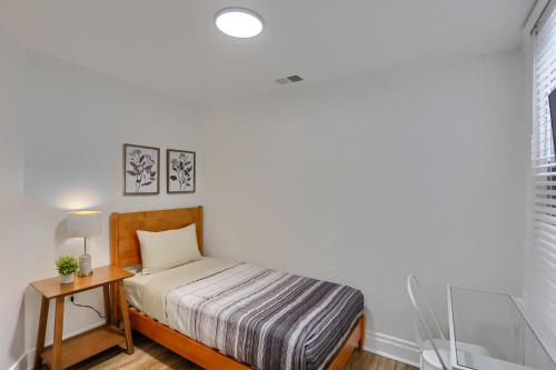 Pittsburgh Troy Hill 2a Modern Private Bedroom With Shared Bathroom - Pittsburgh, PA