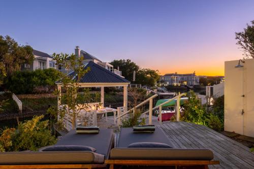 Island Retreat - Luxury Getaway - Thesen Island - Knysna