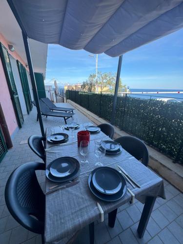 Casa Serge Vista Mare Con Ampio Terrazzo Privato - Bergeggi