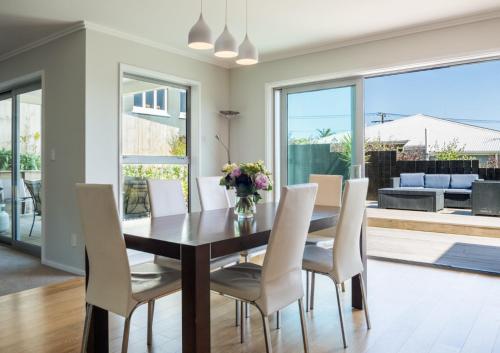 Magic On Molesworth - 5br Townhouse Near Cbd - New Plymouth